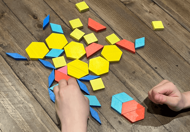 Copy, extend and describe repeating patterns KS1 | Y1 Maths Lesson ...